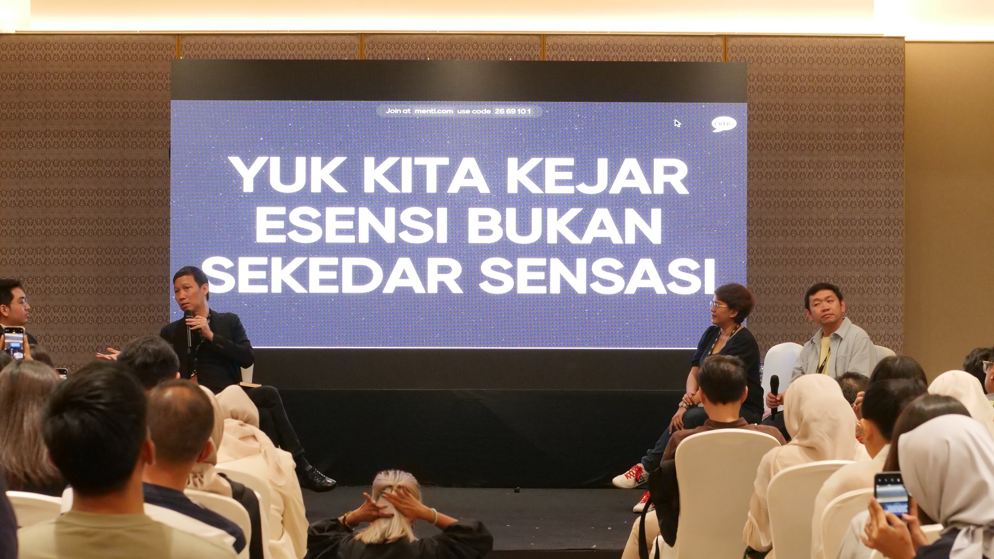 vosFoyer: Yoris Sebastian: Ingat Esensi, Bukan Sensasi Saat Bikin Storytelling untuk Brand-mu
